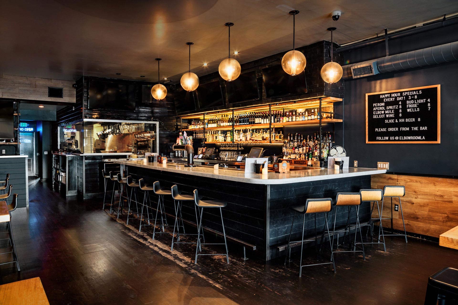 Neighborhood bars Hollywood | Elbow Room Bar